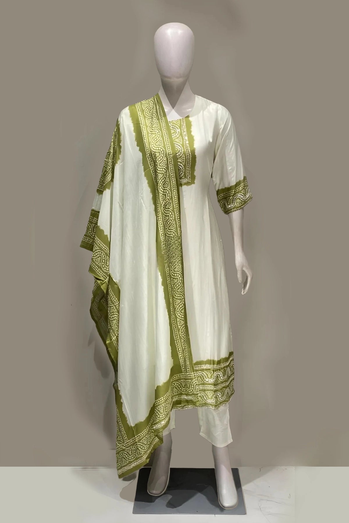 Buy Off White Muslin Silk Embroidered Kurta Set Online | PinkPhulkari ...