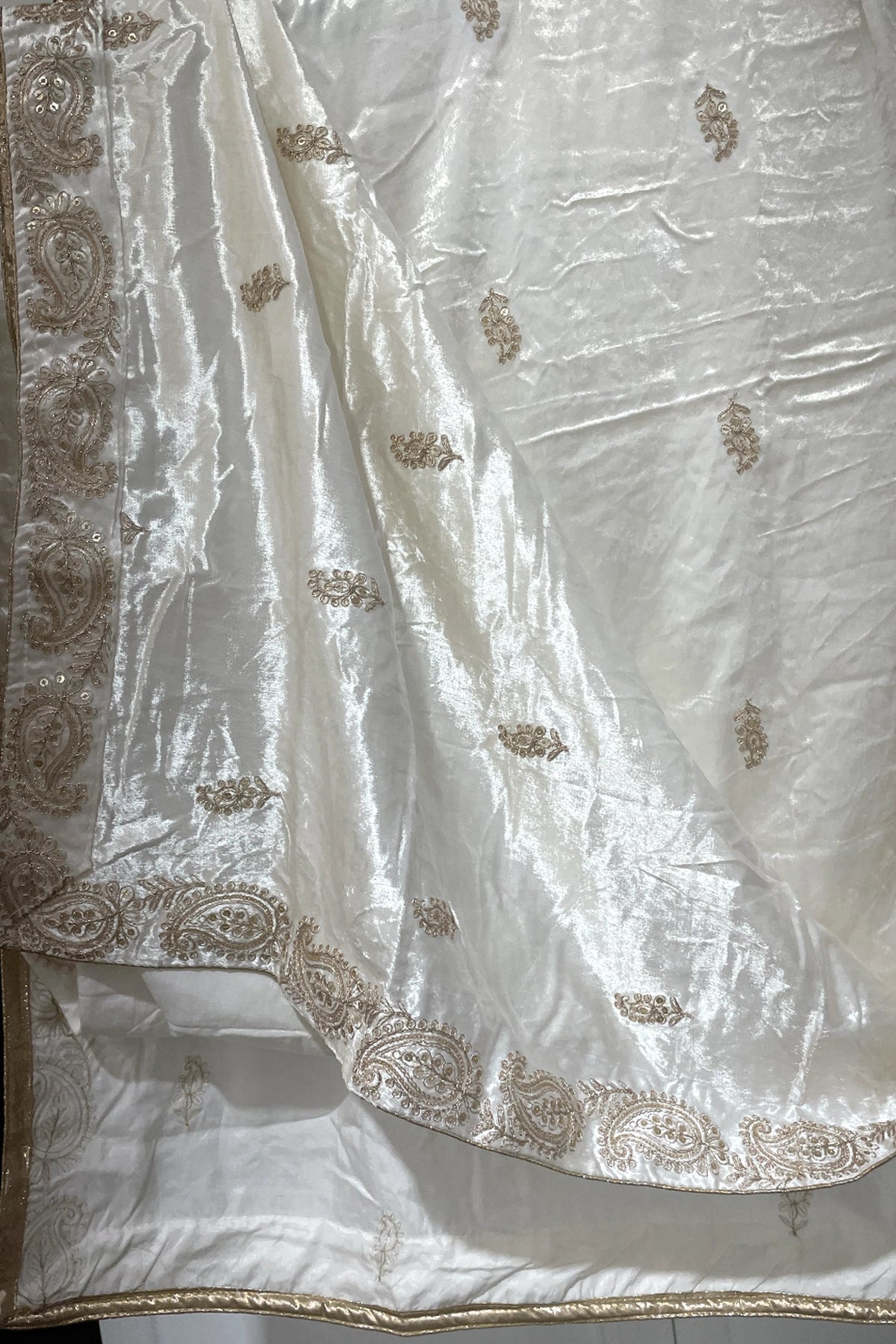 Buy Off White Embroidered Velvet Shawl Online | PinkPhulkari California